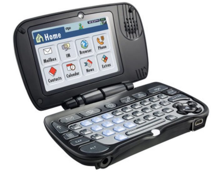 Ogo, messaggi e chat col telefonino per i giovani di AT&T - macitynet.it