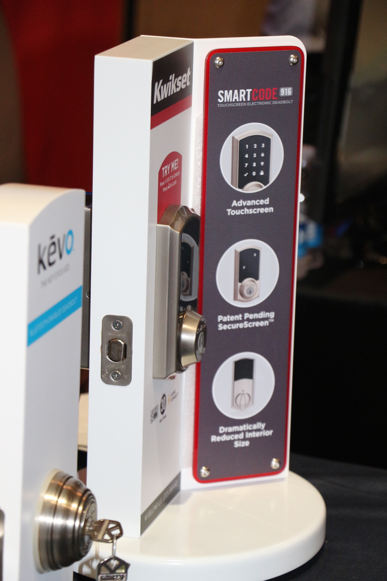CES 2015: Kevo Plus, serratura che si apre e chiude con l'iPhone anche ...
