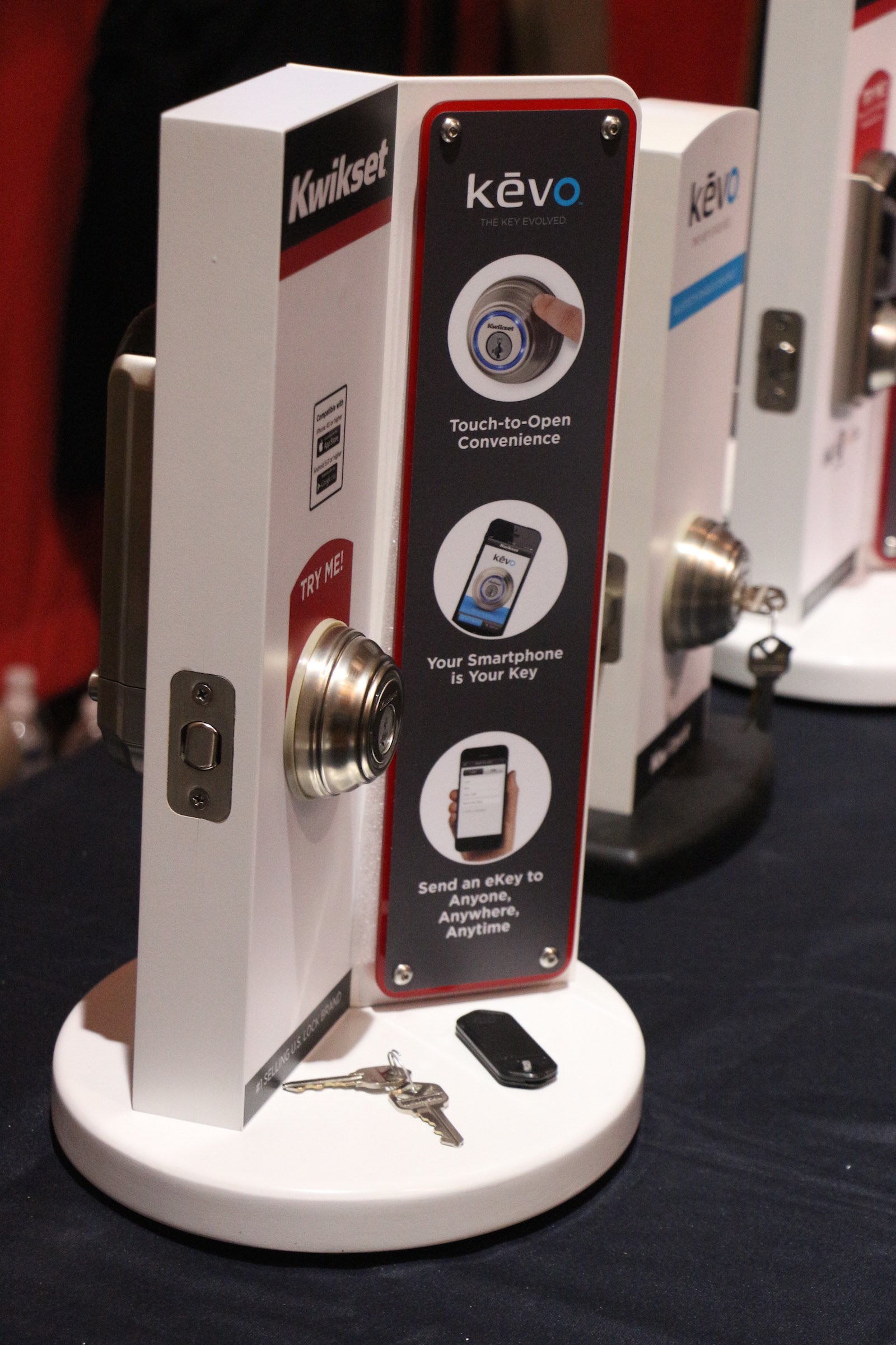 CES 2015: Kevo Plus, serratura che si apre e chiude con l'iPhone anche ...