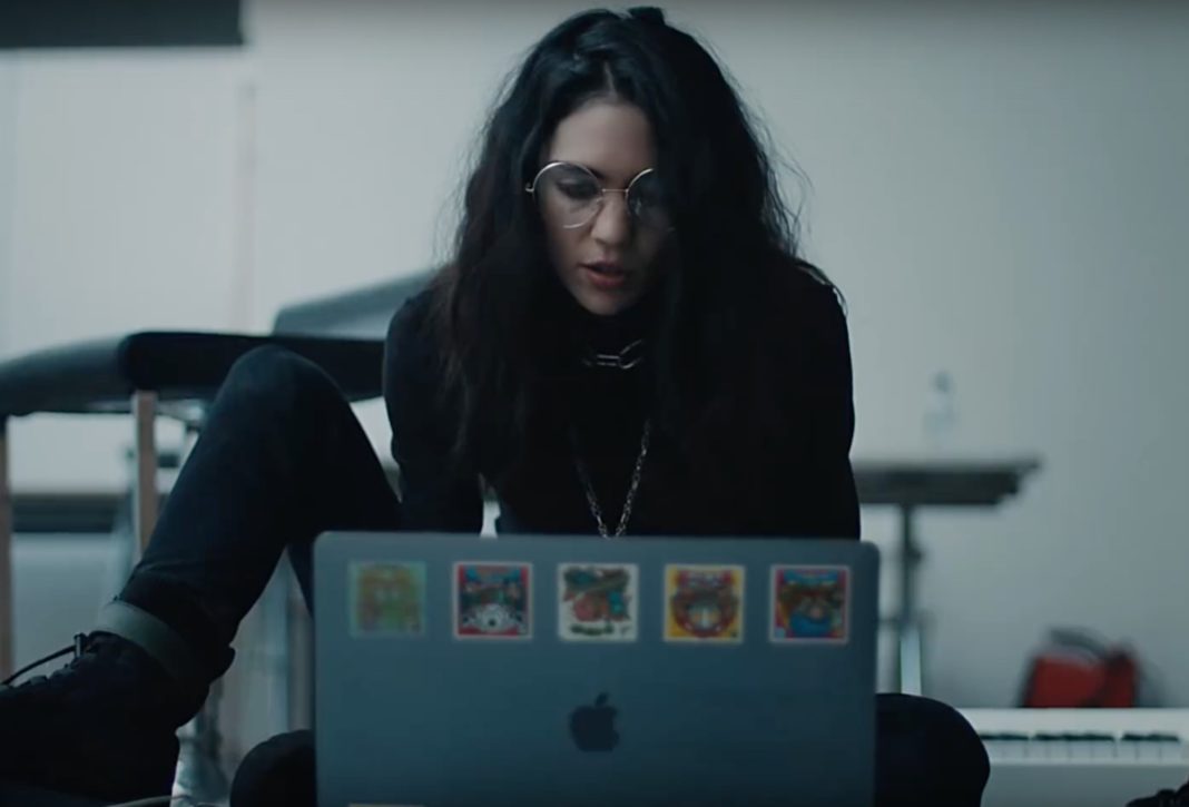 Behind the Mac è la nuova campagna pubblicitaria di Apple dedicata al ...