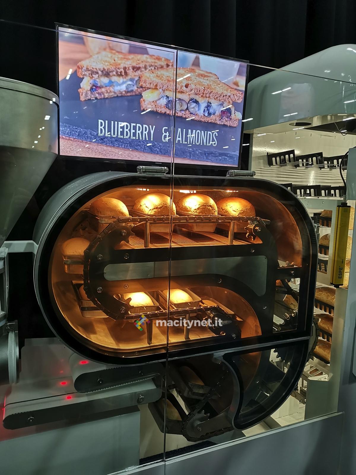 Al CES 2019 BreadBot, il fornaio robot che fa e vende il pane - Macitynet.it
