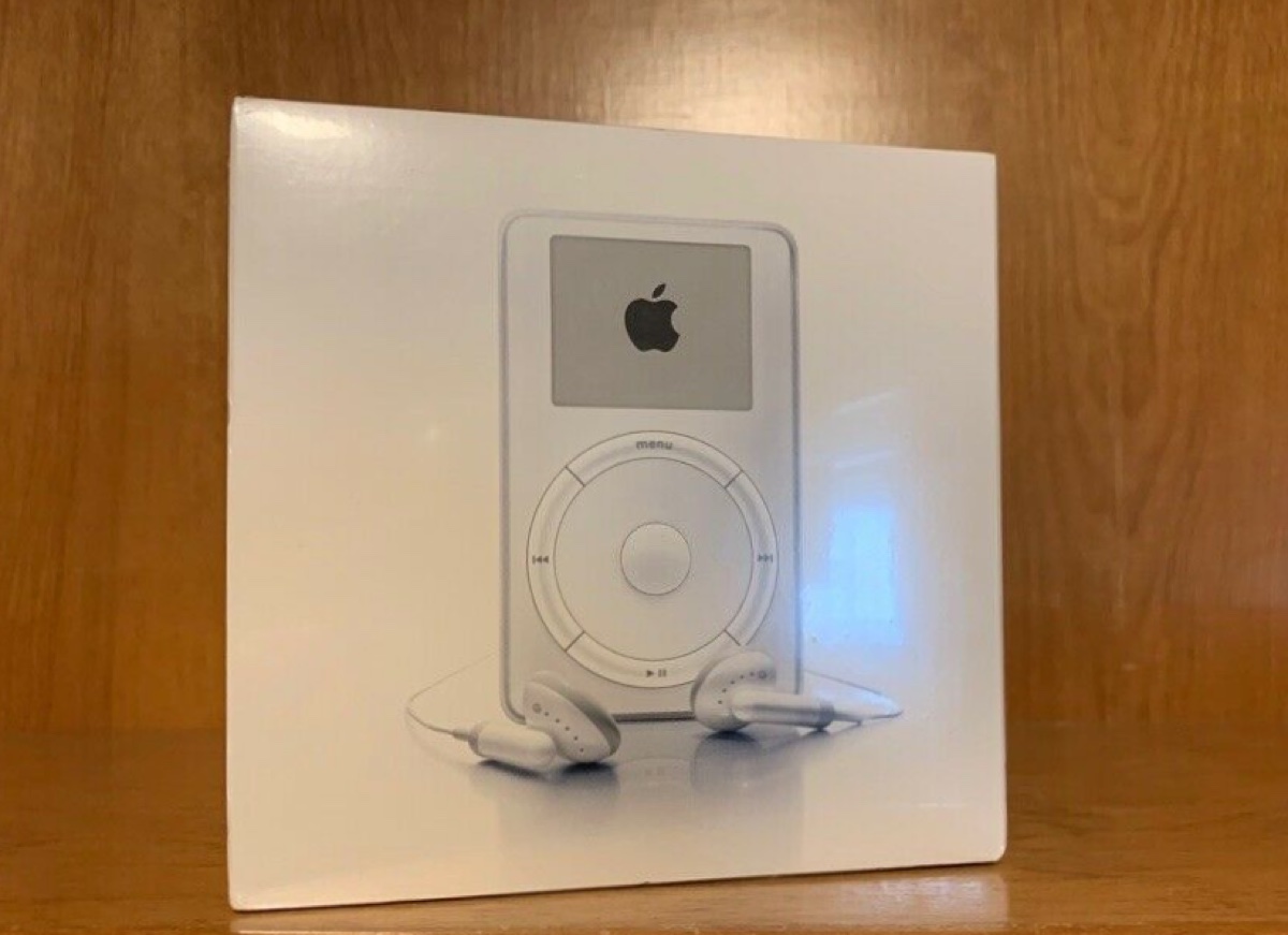 Il primo iPod del 2001 va in asta su eBay a prezzo folle - macitynet.it