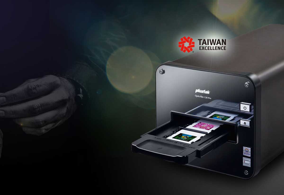 Plustek OpticFilm 120 Pro è uno scanner multi-formato per diapositive ...