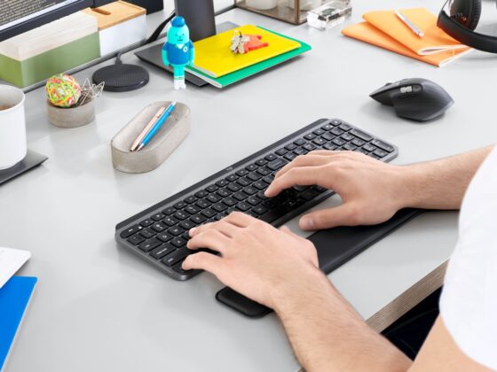 Logitech Logi Bolt è il wireless sicuro e potente per aziende ...