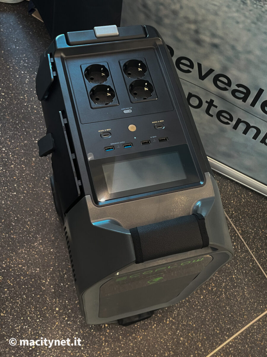 La powerstation portatile Ecoflow Delta 2 da 1800 W è disponibile anche ...