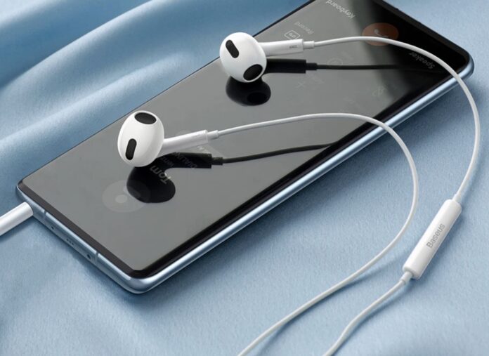 Baseus H17 cuffiette con filo stile AirPods a soli 3 € - macitynet.it