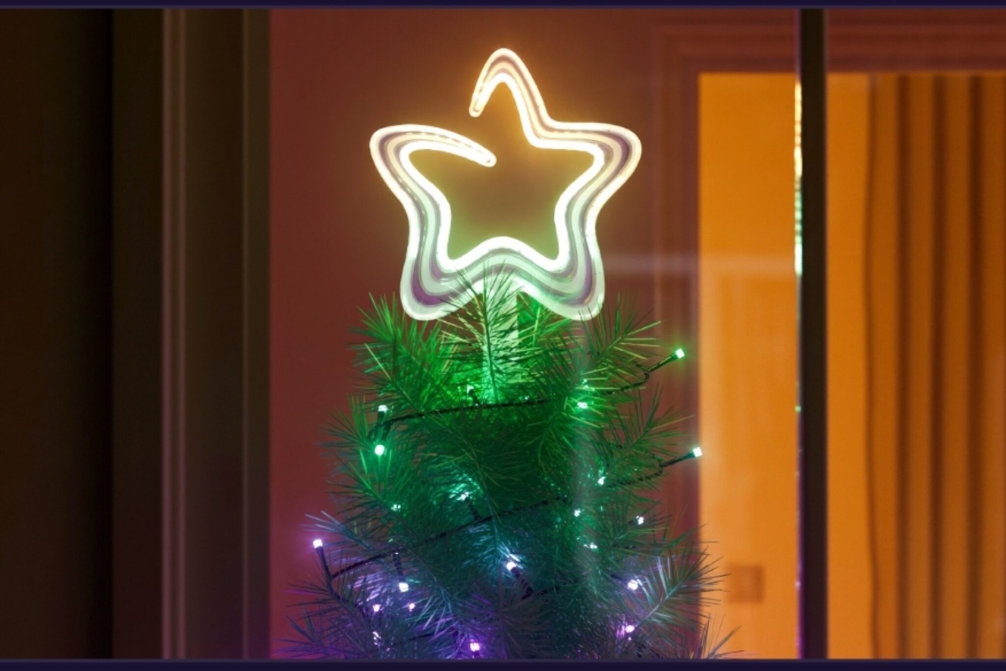 Twinkly Tree Topper è il puntale Smart per l'albero di Natale ...