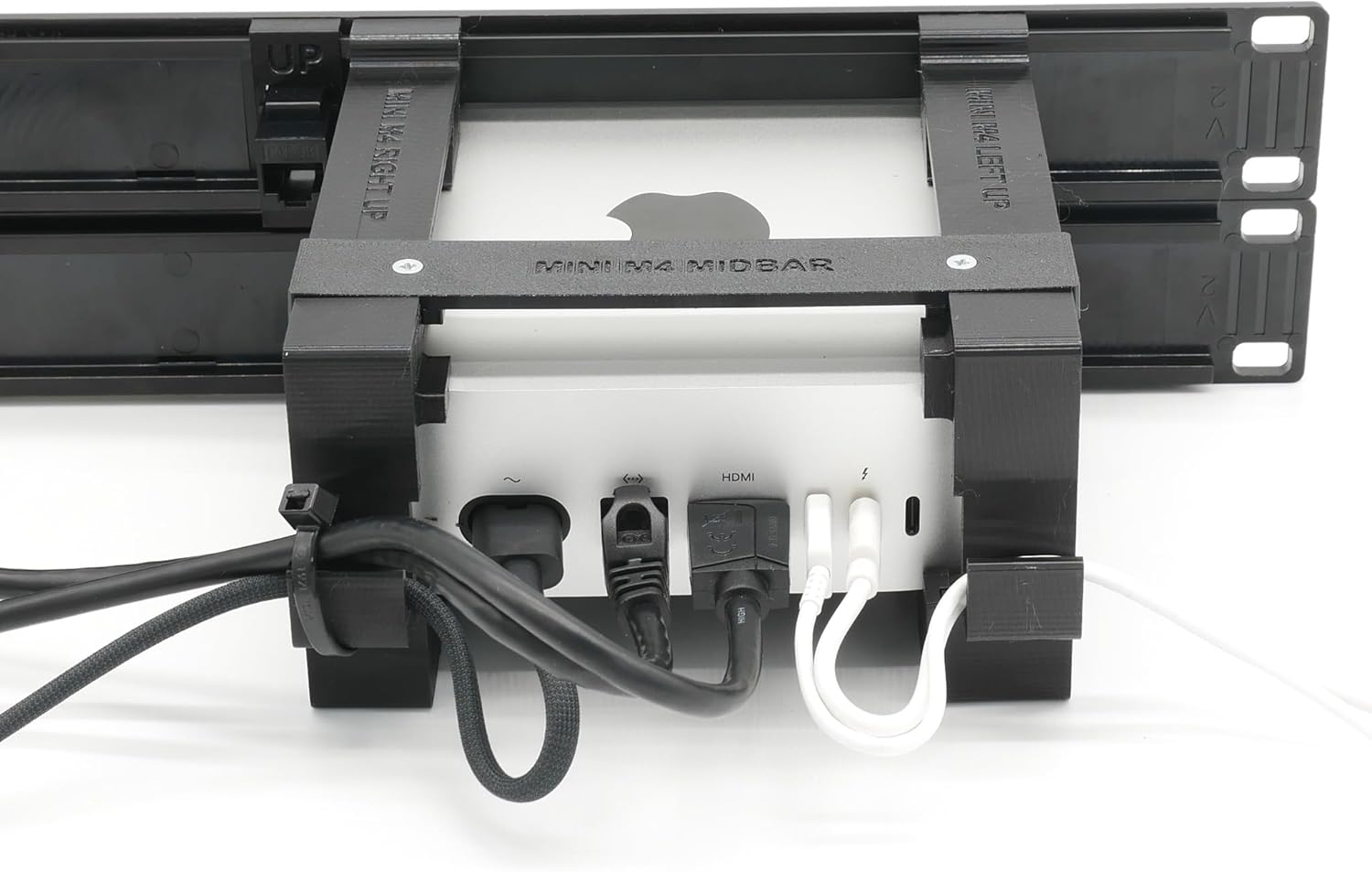 Il supporto rack per Mac mini M4, comodo per eventi e roadshow ...