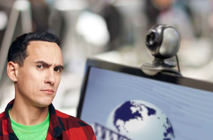 Webcam a rischio, ecco come capire se qualcuno ti sta spiando: i consigli degli esperti ...